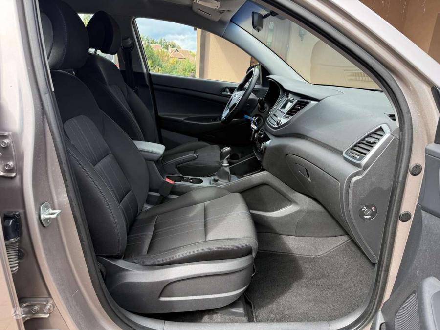Brūns Hyundai Tucson 2015 Utena, ar dzinēja tilpumu 1.69 L un nobraukumu 237 tūkst. km par 8950 €, foto 20 vietnē AUTOMOTO.COM.LV