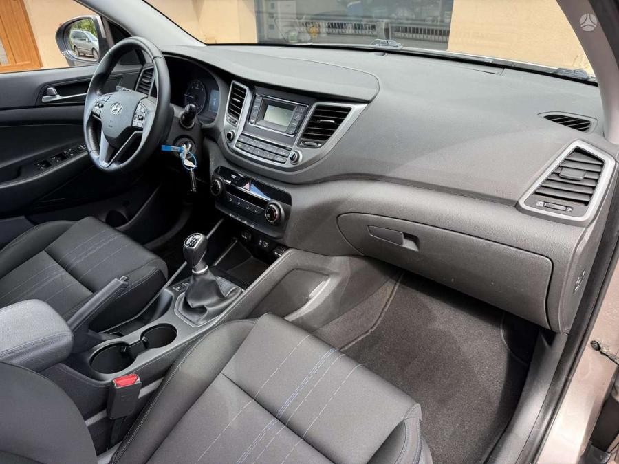 Brūns Hyundai Tucson 2015 Utena, ar dzinēja tilpumu 1.69 L un nobraukumu 237 tūkst. km par 8950 €, foto 21 vietnē AUTOMOTO.COM.LV