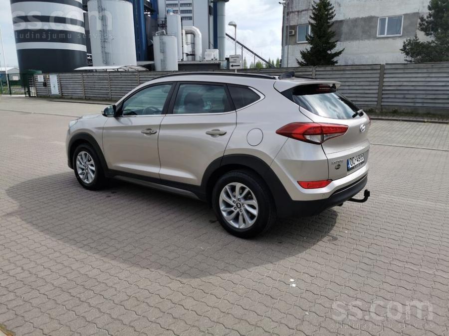 Brūns Hyundai Tucson 2016 Jelgava, ar dzinēja tilpumu 1.70 L un nobraukumu 162 tūkst. km par 13700 €, foto 5 vietnē AUTOMOTO.COM.LV