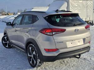 Brown Hyundai Tucson 2016 in Taurage, with an engine capacity of 1.69 L and mileage of 220 thousand km for 11700 €, photo 7 on AUTOMOTO.COM.LV