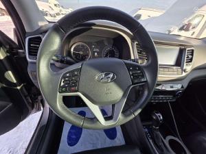 Brown Hyundai Tucson 2016 in Taurage, with an engine capacity of 1.69 L and mileage of 220 thousand km for 11700 €, photo 16 on AUTOMOTO.COM.LV