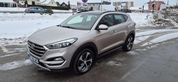 Brown Hyundai Tucson 2016 in Taurage, with an engine capacity of 2.00 L and mileage of 289 thousand km for 11800 €, photo 8 on AUTOMOTO.COM.LV