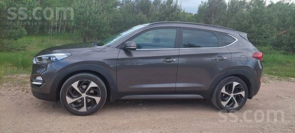 Brown Hyundai Tucson 2016 in Daugavpils, with an engine capacity of 2.00 L and mileage of 140 thousand km for 14650 €, photo 2 on AUTOMOTO.COM.LV