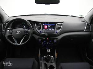 Brown Hyundai Tucson 2016 in Vilnius, with an engine capacity of 1.60 L and mileage of 194 thousand km for 11299 €, photo 3 on AUTOMOTO.COM.LV
