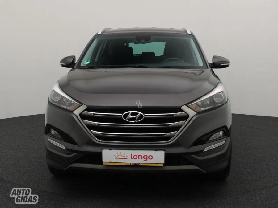 Brown Hyundai Tucson 2016 in Vilnius, with an engine capacity of 1.60 L and mileage of 194 thousand km for 11299 €, photo 4 on AUTOMOTO.COM.LV