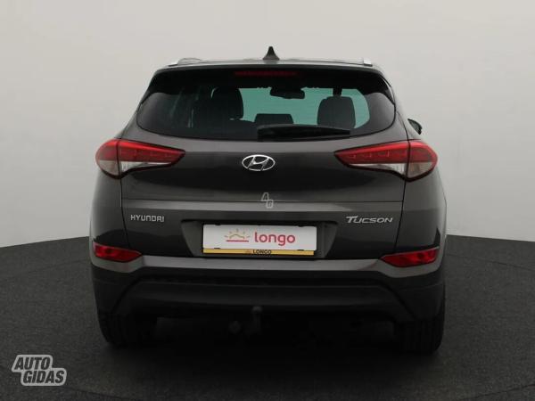 Brown Hyundai Tucson 2016 in Vilnius, with an engine capacity of 1.60 L and mileage of 194 thousand km for 11299 €, photo 5 on AUTOMOTO.COM.LV