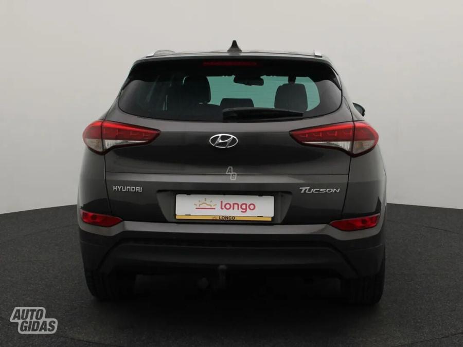 Brown Hyundai Tucson 2016 in Vilnius, with an engine capacity of 1.60 L and mileage of 194 thousand km for 11299 €, photo 6 on AUTOMOTO.COM.LV
