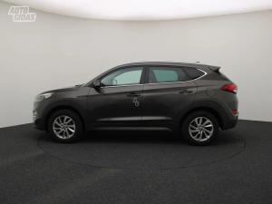 Brown Hyundai Tucson 2016 in Vilnius, with an engine capacity of 1.60 L and mileage of 194 thousand km for 11299 €, photo 7 on AUTOMOTO.COM.LV