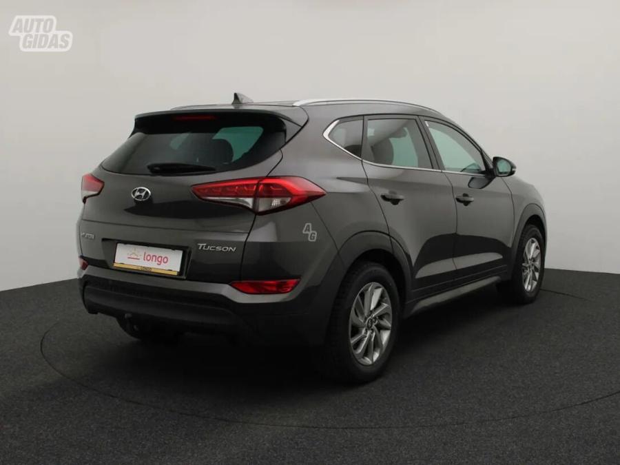 Brown Hyundai Tucson 2016 in Vilnius, with an engine capacity of 1.60 L and mileage of 194 thousand km for 11299 €, photo 9 on AUTOMOTO.COM.LV