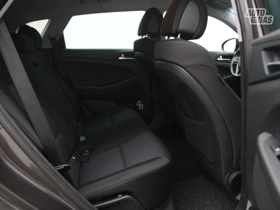 Brown Hyundai Tucson 2016 in Vilnius, with an engine capacity of 1.60 L and mileage of 194 thousand km for 11299 €, photo 16 on AUTOMOTO.COM.LV