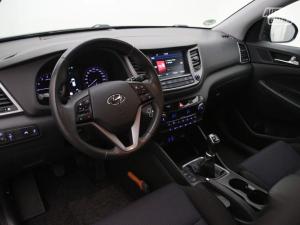Brown Hyundai Tucson 2016 in Vilnius, with an engine capacity of 1.60 L and mileage of 194 thousand km for 11299 €, photo 17 on AUTOMOTO.COM.LV