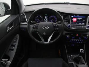 Brown Hyundai Tucson 2016 in Vilnius, with an engine capacity of 1.60 L and mileage of 194 thousand km for 11299 €, photo 18 on AUTOMOTO.COM.LV