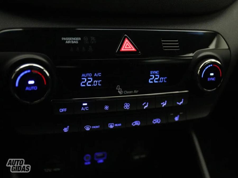 Brown Hyundai Tucson 2016 in Vilnius, with an engine capacity of 1.60 L and mileage of 194 thousand km for 11299 €, photo 21 on AUTOMOTO.COM.LV