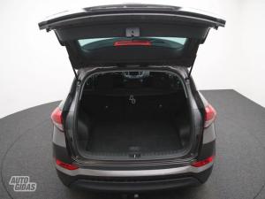 Brown Hyundai Tucson 2016 in Vilnius, with an engine capacity of 1.60 L and mileage of 194 thousand km for 11299 €, photo 34 on AUTOMOTO.COM.LV