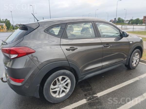 Brūns Hyundai Tucson 2016 Rēzekne, ar dzinēja tilpumu 1.60 L un nobraukumu 114 tūkst. km par 10700 €, foto 4 vietnē AUTOMOTO.COM.LV