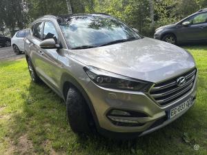 Brown Hyundai Tucson 2016 in Vilnius, with an engine capacity of 1.69 L and mileage of 245 thousand km for 9750 €, photo  on AUTOMOTO.COM.LV
