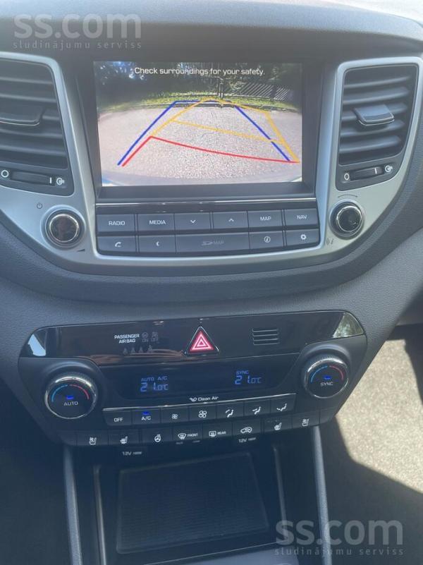 Brown Hyundai Tucson 2016 in Riga, with an engine capacity of 1.60 L and mileage of 65 thousand km for 17900 €, photo 6 on AUTOMOTO.COM.LV