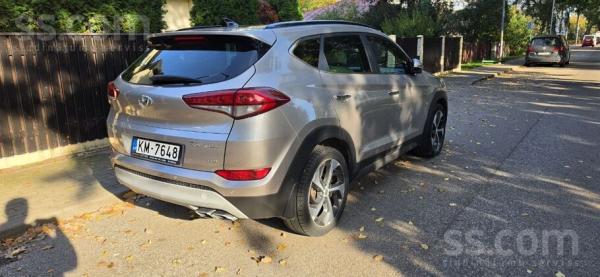 Brown Hyundai Tucson 2016 in Liepaja, with an engine capacity of 1.60 L and mileage of 101 thousand km for 12900 €, photo 5 on AUTOMOTO.COM.LV