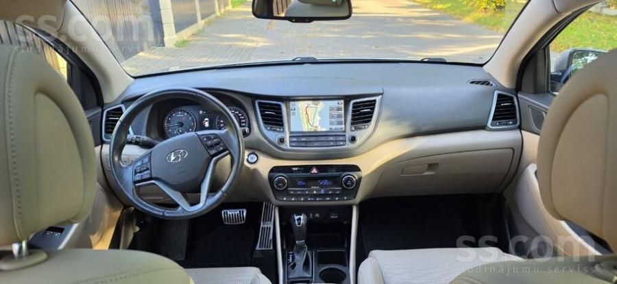 Brown Hyundai Tucson 2016 in Liepaja, with an engine capacity of 1.60 L and mileage of 101 thousand km for 12900 €, photo 10 on AUTOMOTO.COM.LV