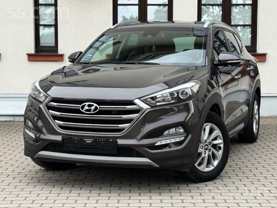 Brown Hyundai Tucson 2017 in Jelgava, with an engine capacity of 2.00 L and mileage of 103 thousand km for 15800 €, photo 1 on AUTOMOTO.COM.LV