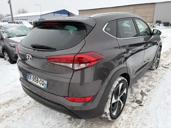 Brūns Hyundai Tucson 2017 Tauragė, ar dzinēja tilpumu 1.69 L un nobraukumu 214 tūkst. km par 12500 €, foto 4 vietnē AUTOMOTO.COM.LV