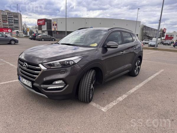 Brūns Hyundai Tucson 2017 Daugavpils, ar dzinēja tilpumu 2.00 L un nobraukumu 303 tūkst. km par 10900 €, foto 1 vietnē AUTOMOTO.COM.LV