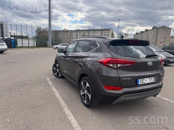 Brūns Hyundai Tucson 2017 Daugavpils, ar dzinēja tilpumu 2.00 L un nobraukumu 303 tūkst. km par 10900 €, foto 5 vietnē AUTOMOTO.COM.LV
