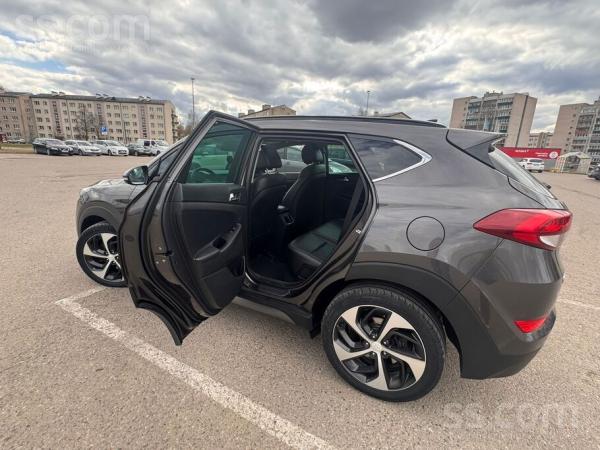 Brūns Hyundai Tucson 2017 Daugavpils, ar dzinēja tilpumu 2.00 L un nobraukumu 303 tūkst. km par 10900 €, foto 6 vietnē AUTOMOTO.COM.LV