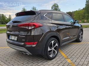 Brown Hyundai Tucson 2017 in Jelgava, with an engine capacity of 1.60 L and mileage of 192 thousand km for 15500 €, photo  on AUTOMOTO.COM.LV