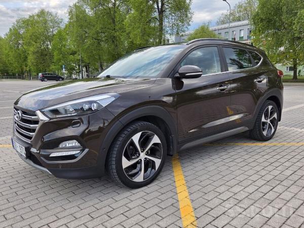 Brown Hyundai Tucson 2017 in Jelgava, with an engine capacity of 1.60 L and mileage of 192 thousand km for 15500 €, photo 2 on AUTOMOTO.COM.LV