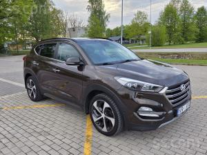 Brown Hyundai Tucson 2017 in Jelgava, with an engine capacity of 1.60 L and mileage of 192 thousand km for 15500 €, photo 4 on AUTOMOTO.COM.LV