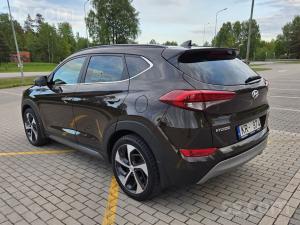 Brown Hyundai Tucson 2017 in Jelgava, with an engine capacity of 1.60 L and mileage of 192 thousand km for 15500 €, photo 6 on AUTOMOTO.COM.LV