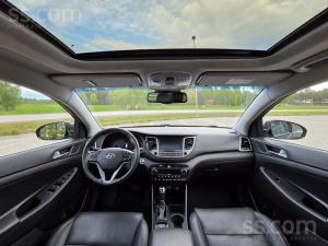 Brown Hyundai Tucson 2017 in Jelgava, with an engine capacity of 1.60 L and mileage of 192 thousand km for 15500 €, photo 10 on AUTOMOTO.COM.LV