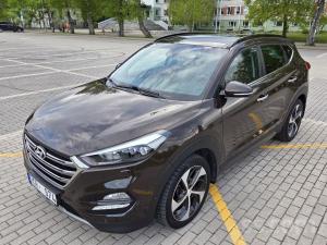Brown Hyundai Tucson 2017 in Jelgava, with an engine capacity of 1.60 L and mileage of 192 thousand km for 15500 €, photo 14 on AUTOMOTO.COM.LV