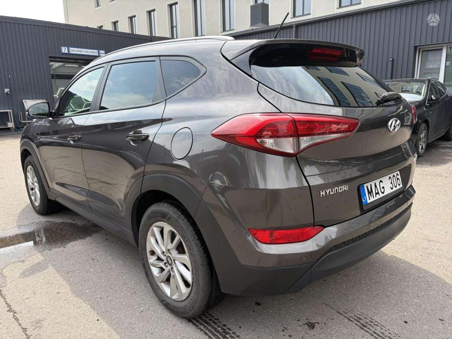 Brūns Hyundai Tucson 2017 Viļņa, ar dzinēja tilpumu 1.69 L un nobraukumu 184 tūkst. km par 11200 €, foto 4 vietnē AUTOMOTO.COM.LV