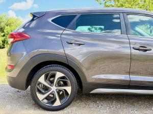 Brūns Hyundai Tucson 2017 Šauļi, ar dzinēja tilpumu 1.70 L un nobraukumu 182 tūkst. km par 14450 €, foto 10 vietnē AUTOMOTO.COM.LV