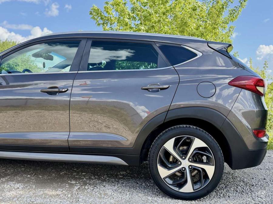 Brūns Hyundai Tucson 2017 Šauļi, ar dzinēja tilpumu 1.70 L un nobraukumu 182 tūkst. km par 14450 €, foto 13 vietnē AUTOMOTO.COM.LV