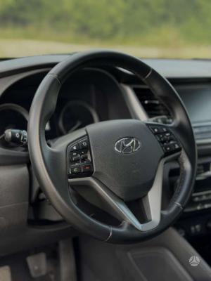 Brūns Hyundai Tucson 2017 Šauļi, ar dzinēja tilpumu 1.70 L un nobraukumu 182 tūkst. km par 14450 €, foto 25 vietnē AUTOMOTO.COM.LV