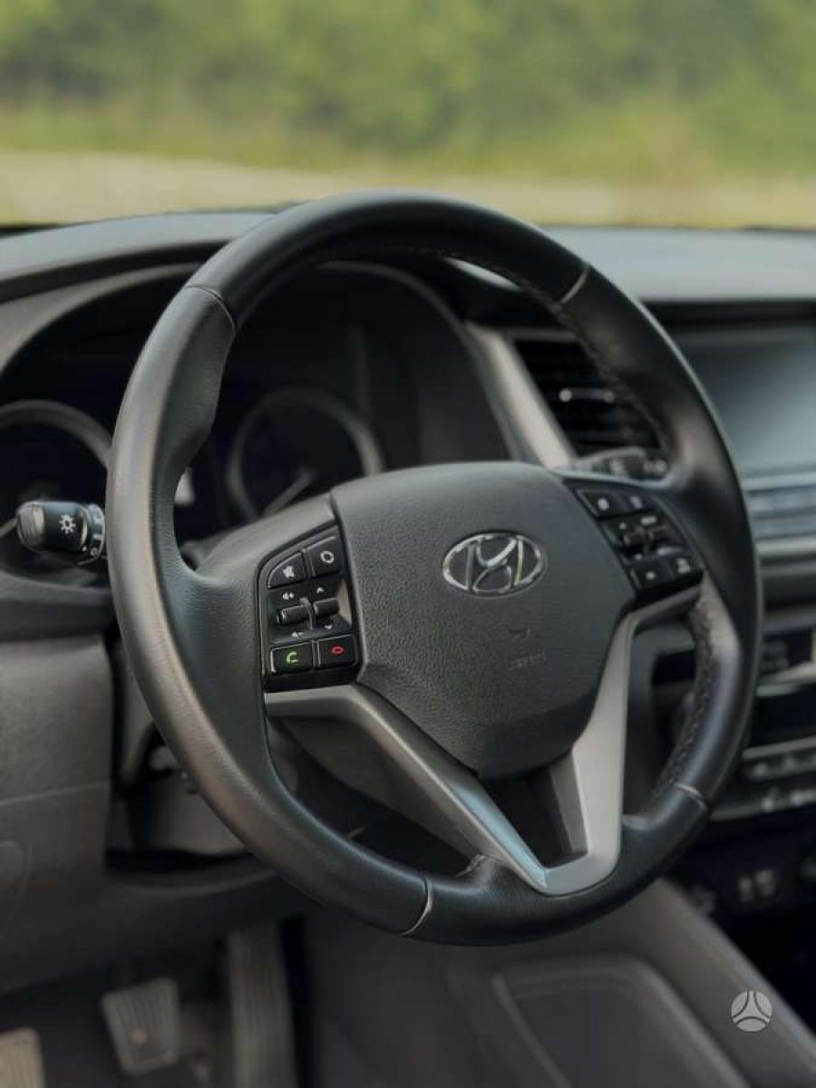 Brūns Hyundai Tucson 2017 Šauļi, ar dzinēja tilpumu 1.70 L un nobraukumu 182 tūkst. km par 14450 €, foto 25 vietnē AUTOMOTO.COM.LV