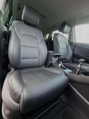 Brūns Hyundai Tucson 2017 Šauļi, ar dzinēja tilpumu 1.70 L un nobraukumu 182 tūkst. km par 14450 €, foto 30 vietnē AUTOMOTO.COM.LV