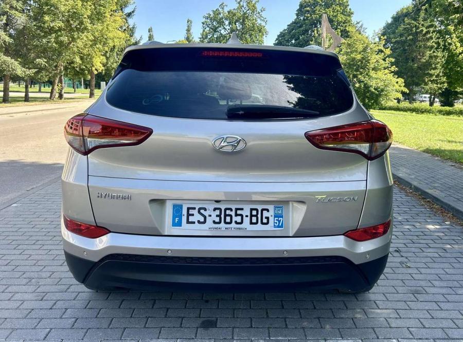 Brūns Hyundai Tucson 2017 Tauragė, ar dzinēja tilpumu 1.69 L un nobraukumu 181 tūkst. km par 9900 €, foto 4 vietnē AUTOMOTO.COM.LV