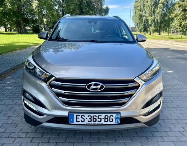 Brown Hyundai Tucson 2017 in Taurage, with an engine capacity of 1.69 L and mileage of 181 thousand km for 9900 €, photo 6 on AUTOMOTO.COM.LV