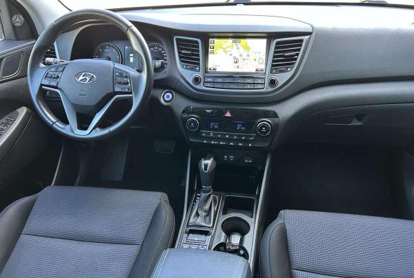 Brown Hyundai Tucson 2017 in Taurage, with an engine capacity of 1.69 L and mileage of 181 thousand km for 9900 €, photo 9 on AUTOMOTO.COM.LV