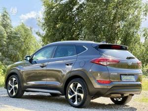 Brūns Hyundai Tucson 2017 Šauļi, ar dzinēja tilpumu 1.69 L un nobraukumu 182 tūkst. km par 14450 €, foto 4 vietnē AUTOMOTO.COM.LV