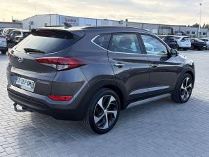 Brown Hyundai Tucson 2017 in Taurage, with an engine capacity of 1.69 L and mileage of 259 thousand km for 10300 €, photo 7 on AUTOMOTO.COM.LV