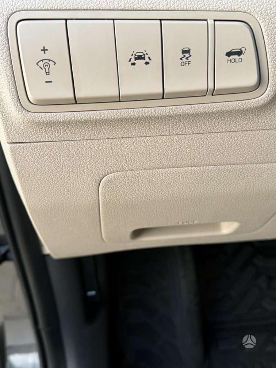 Brown Hyundai Tucson 2017 in Taurage, with an engine capacity of 1.69 L and mileage of 259 thousand km for 10300 €, photo 14 on AUTOMOTO.COM.LV