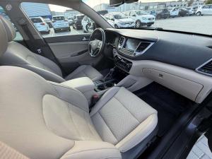 Brown Hyundai Tucson 2017 in Taurage, with an engine capacity of 1.69 L and mileage of 259 thousand km for 10300 €, photo 28 on AUTOMOTO.COM.LV