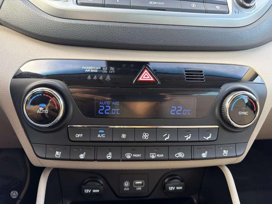 Brown Hyundai Tucson 2017 in Taurage, with an engine capacity of 1.69 L and mileage of 259 thousand km for 10300 €, photo 39 on AUTOMOTO.COM.LV