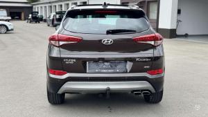 Brown Hyundai Tucson 2017 in Telschi, with an engine capacity of 1.59 L and mileage of 98 thousand km for 14800 €, photo 10 on AUTOMOTO.COM.LV