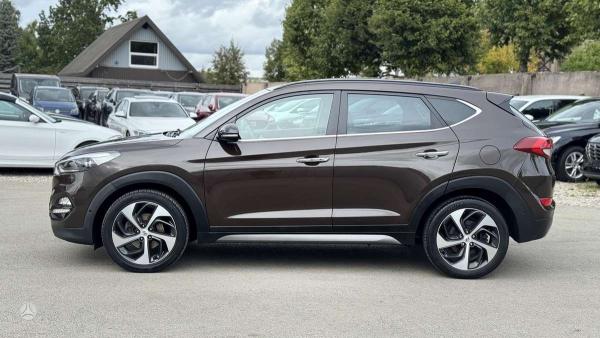 Brown Hyundai Tucson 2017 in Telschi, with an engine capacity of 1.59 L and mileage of 98 thousand km for 14800 €, photo 7 on AUTOMOTO.COM.LV
